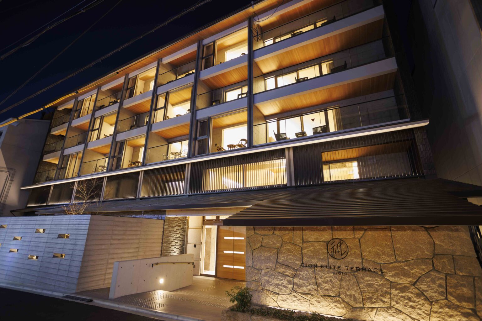 「Gion Elite Terrace」のプライベートサウナと美泡湯で贅沢ステイ！ - ななめうえトラベル